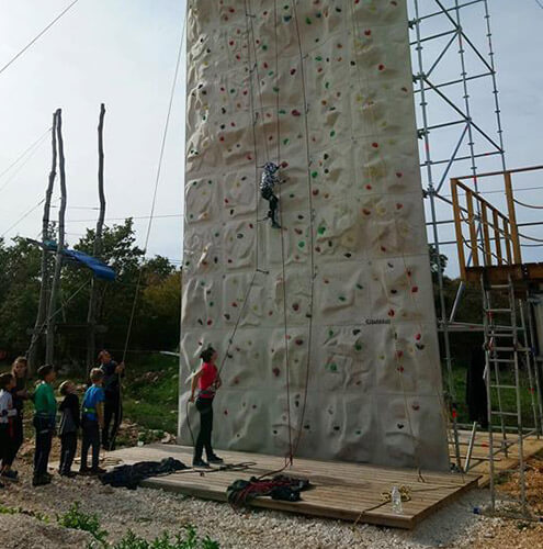 Self standing towers and boulders - CityWall